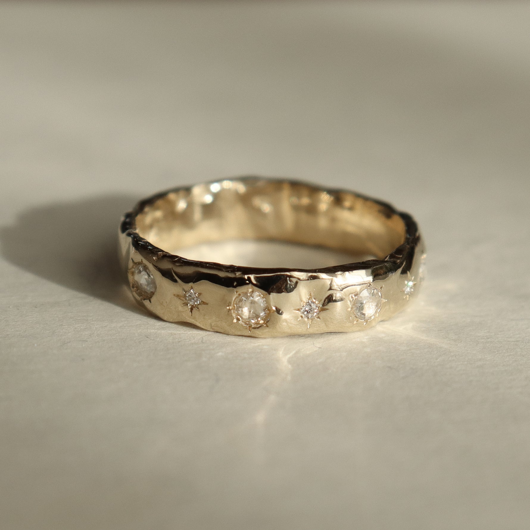 The Vale Band | Diamonds, 14k gold – From Isla