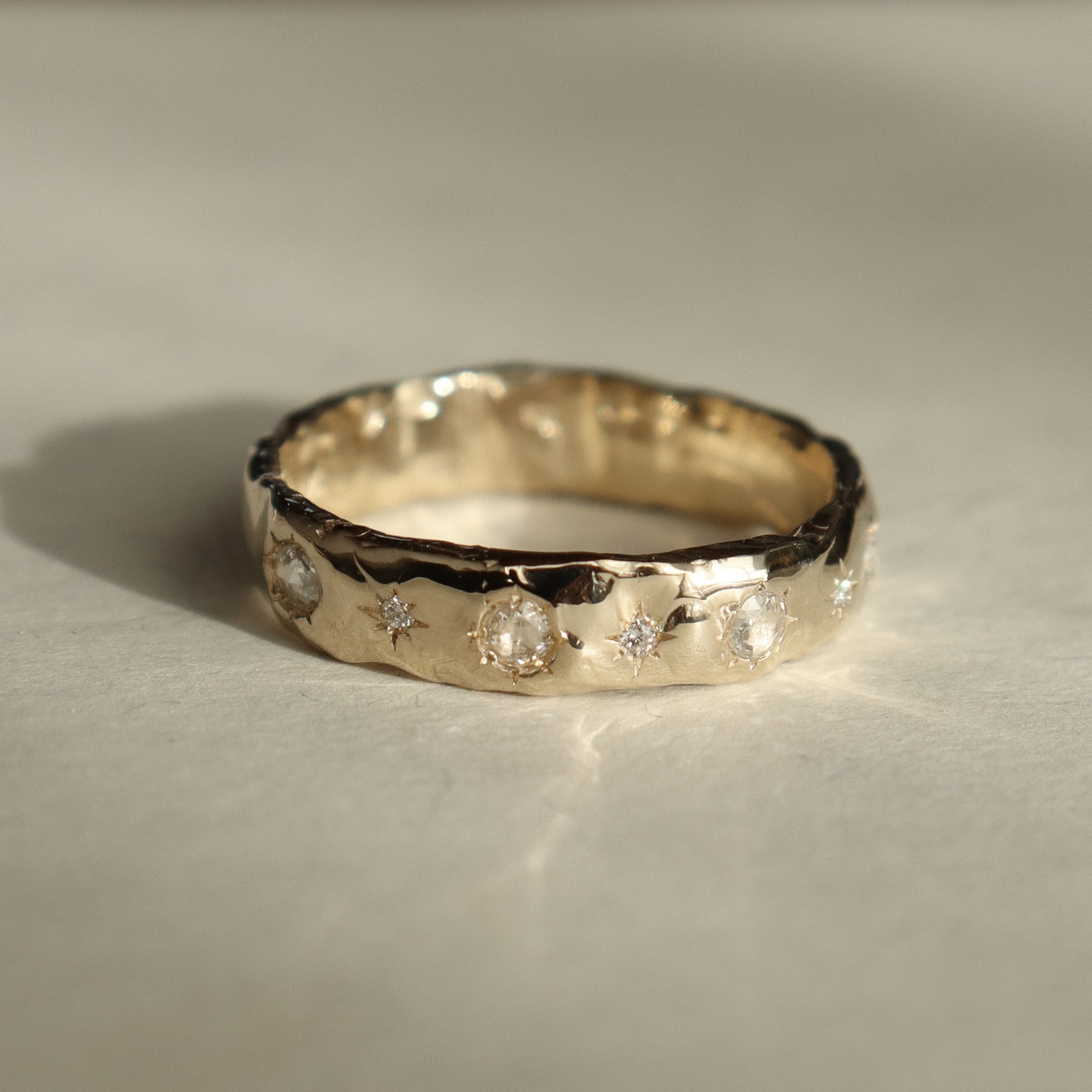 The Vale Band | Diamonds, 14k gold – From Isla