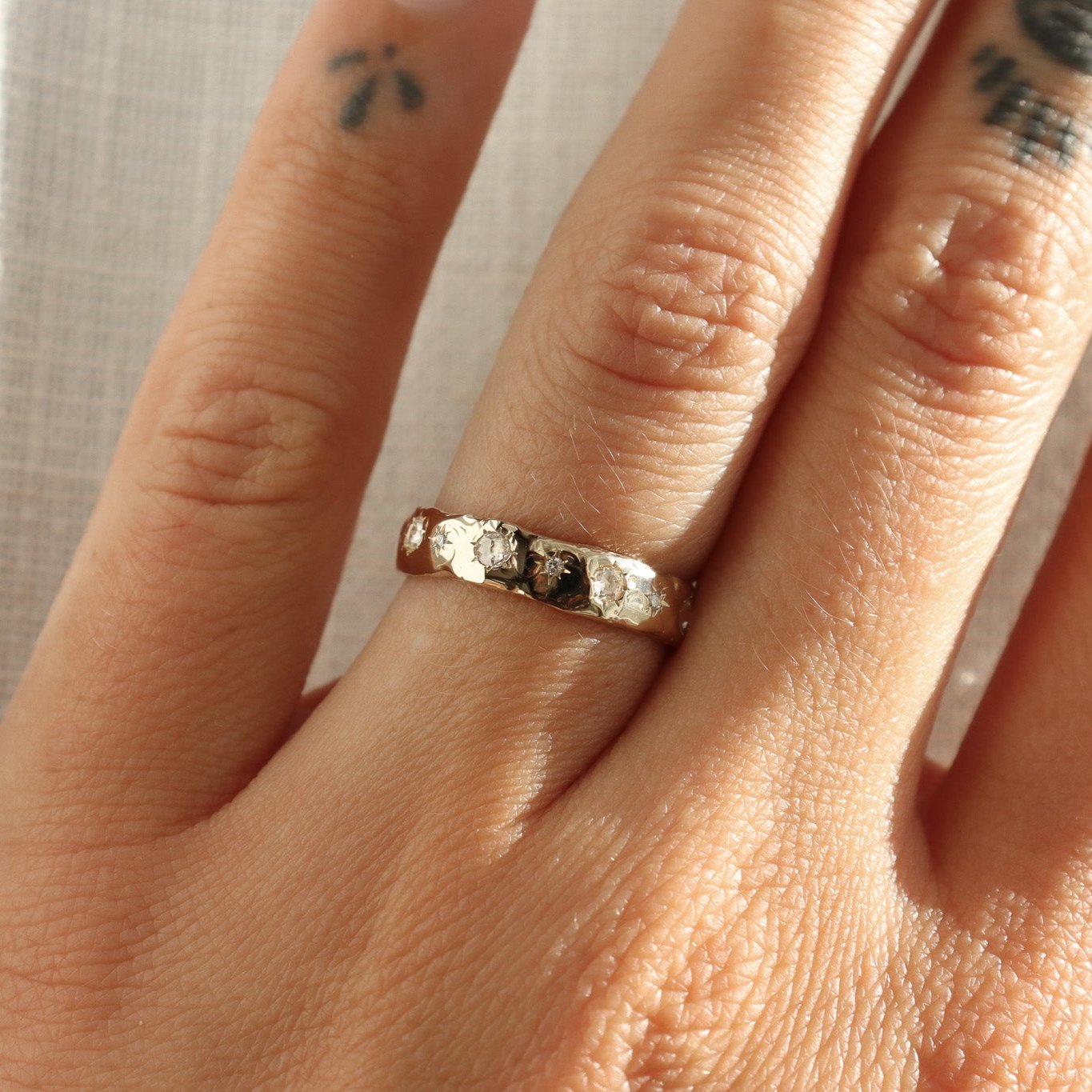 The Vale Band | Diamonds, 14k gold – From Isla